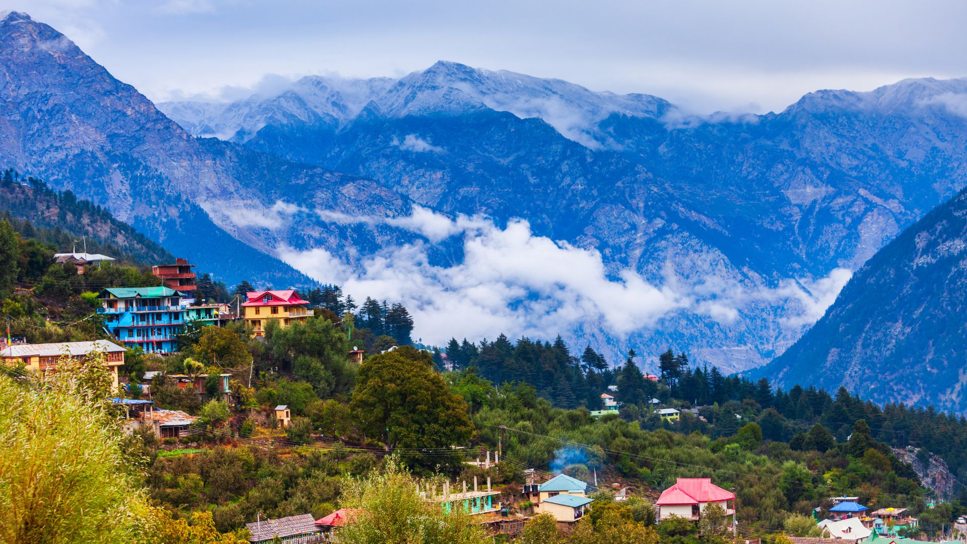Manali Weather Today & Snowfall Update 2026 | Live Temperature